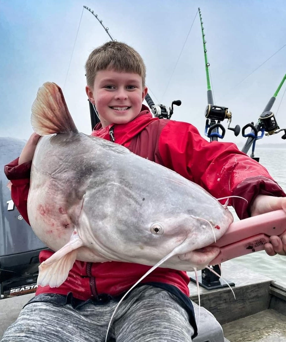 Trophy BLUE catfish Trip/ Full Day | Xtreme Trophy Fishing Charters